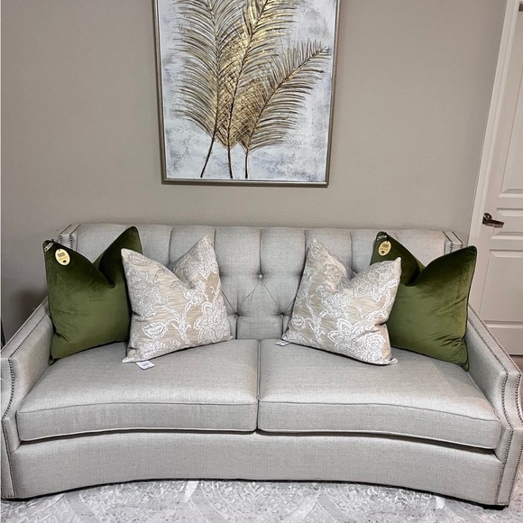 Caldeira | Accents | Nwt Caldeira Damask Design Decorative Pillows Read ...